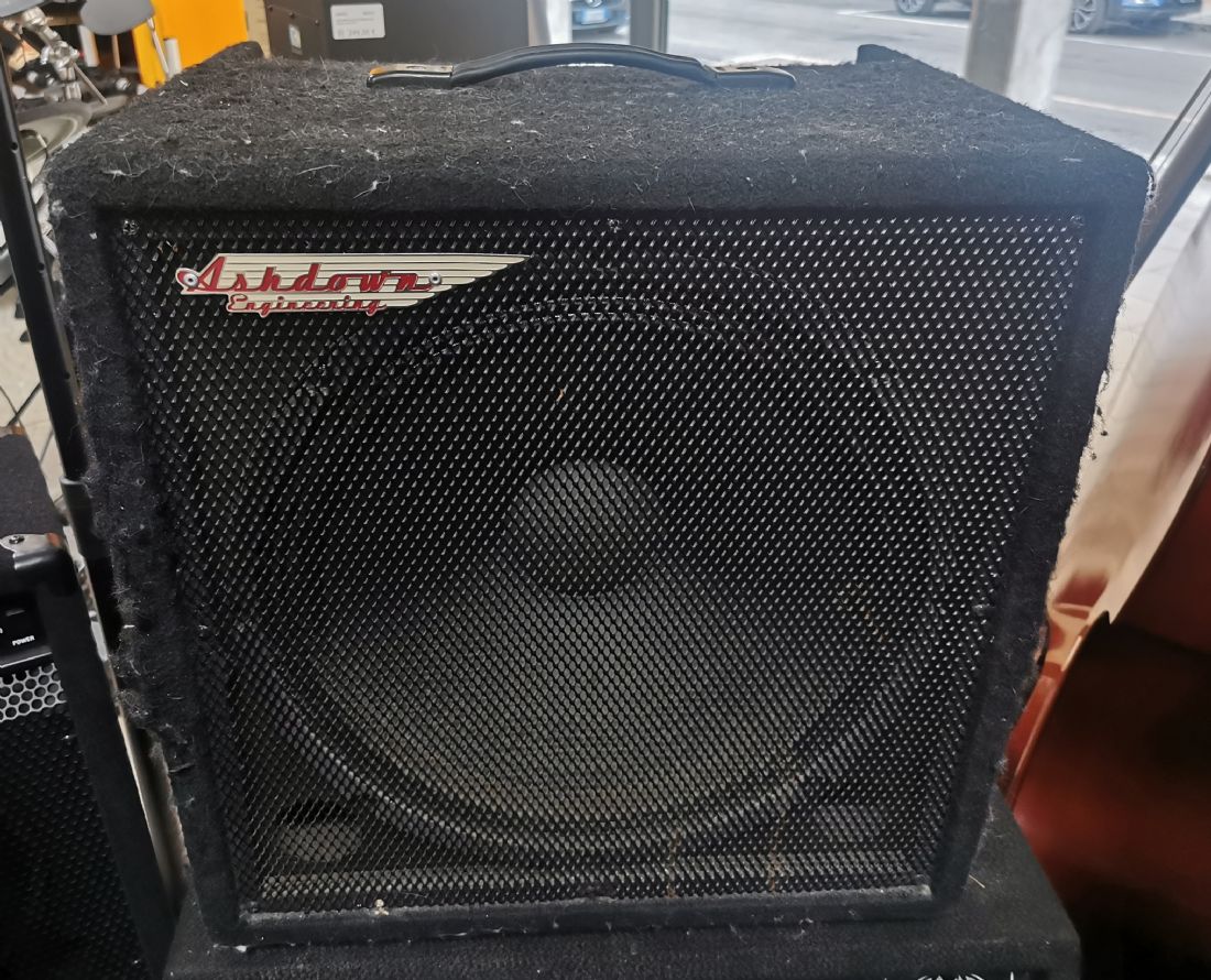 Ashdown Five Fifteen Amplificatore per basso elettrico da 100 Watt ...