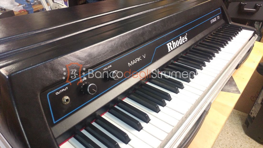 Fender Rhodes Mark V - Stage 73 Con custodia originale 1984 - Usato ...