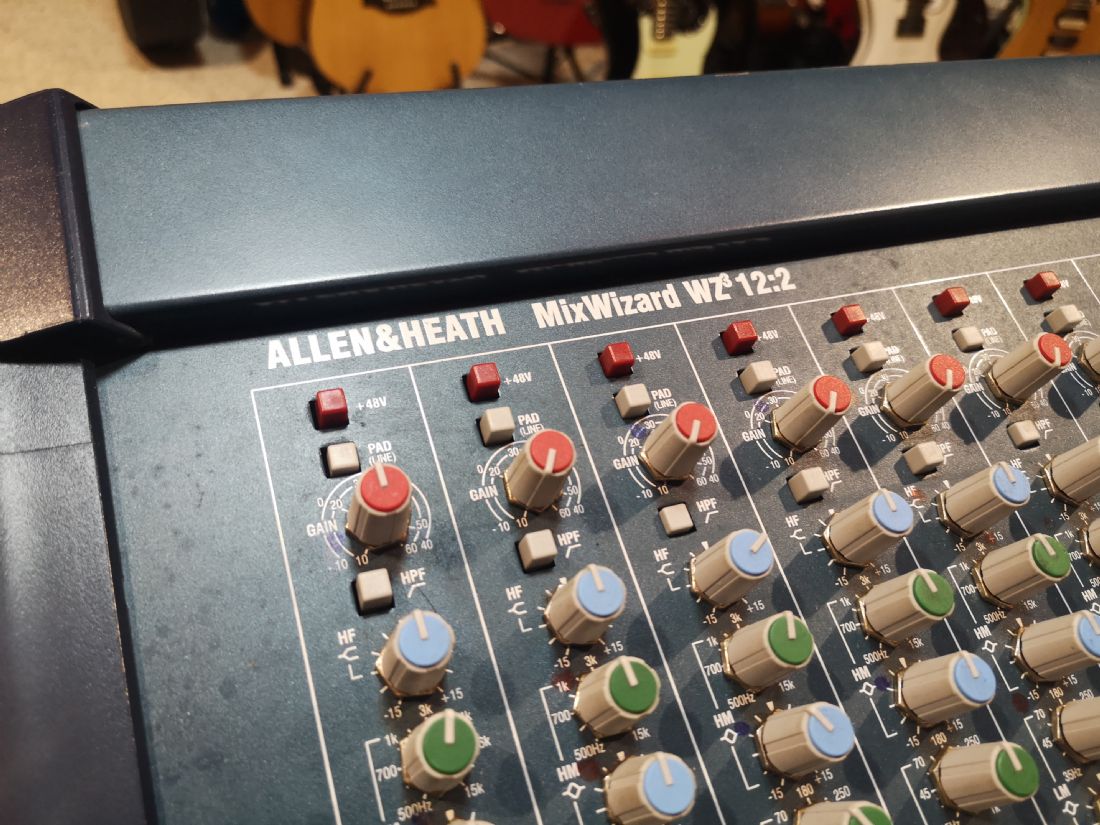 Allen & Heath MixWizard WZ4 12:2 Mixer stereo a 12 canali con effetti ...