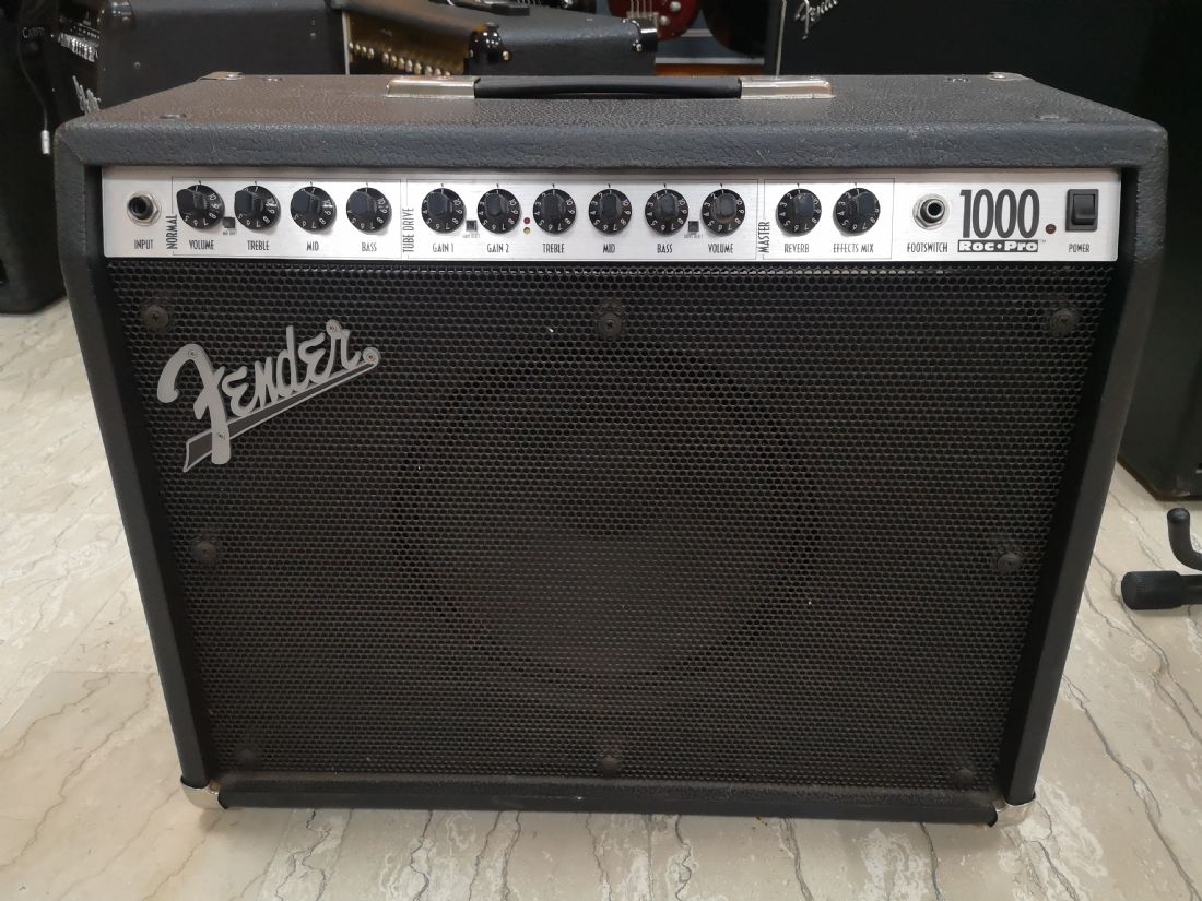 Fender Roc Pro 1000 Combo 100 watt - Usato - Banco Degli Strumenti ...