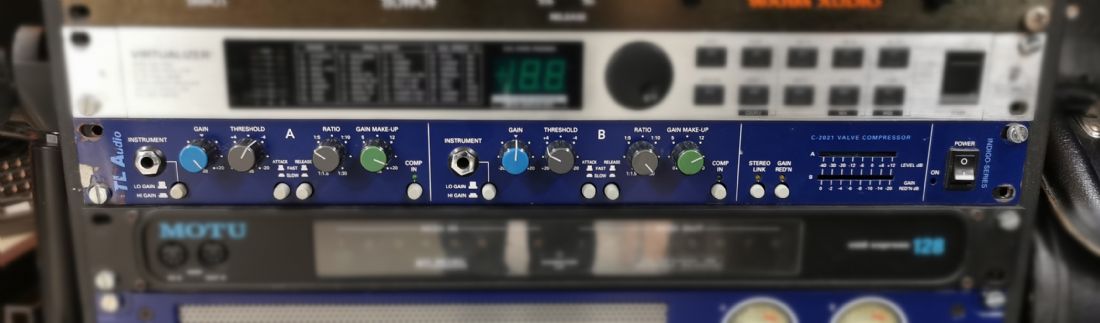 TL Audio Indigo Series C-2021 Compressore a valvole a 2 canali a rack ...