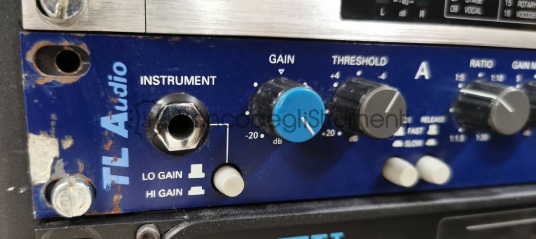 TL Audio Indigo Series C-2021 Compressore a valvole a 2 canali a rack ...