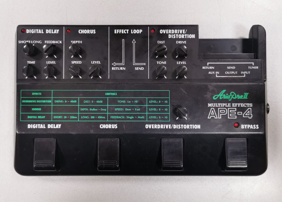 Aria Pro II APE-4 Multieffetto per chitarra con delay - chorus e overdrive/distorsore - Usato ...