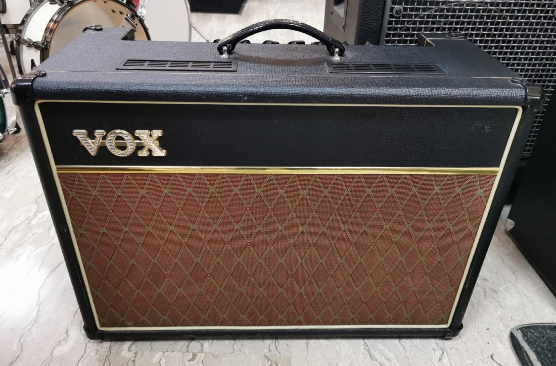 Vox AC15CC1X - Custom Classic Amplificatore valvolare per chitarra 1x12'' in alluminio 15w ...