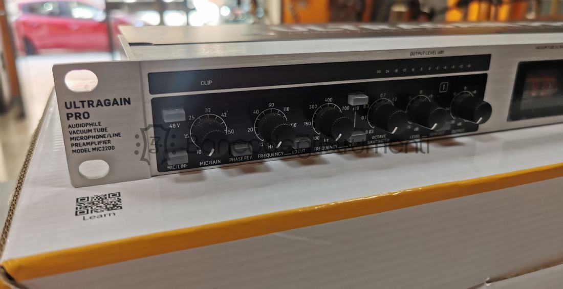 Behringer UltraGain Pro MIC2200 V2 Preamplificatore microfonico ...