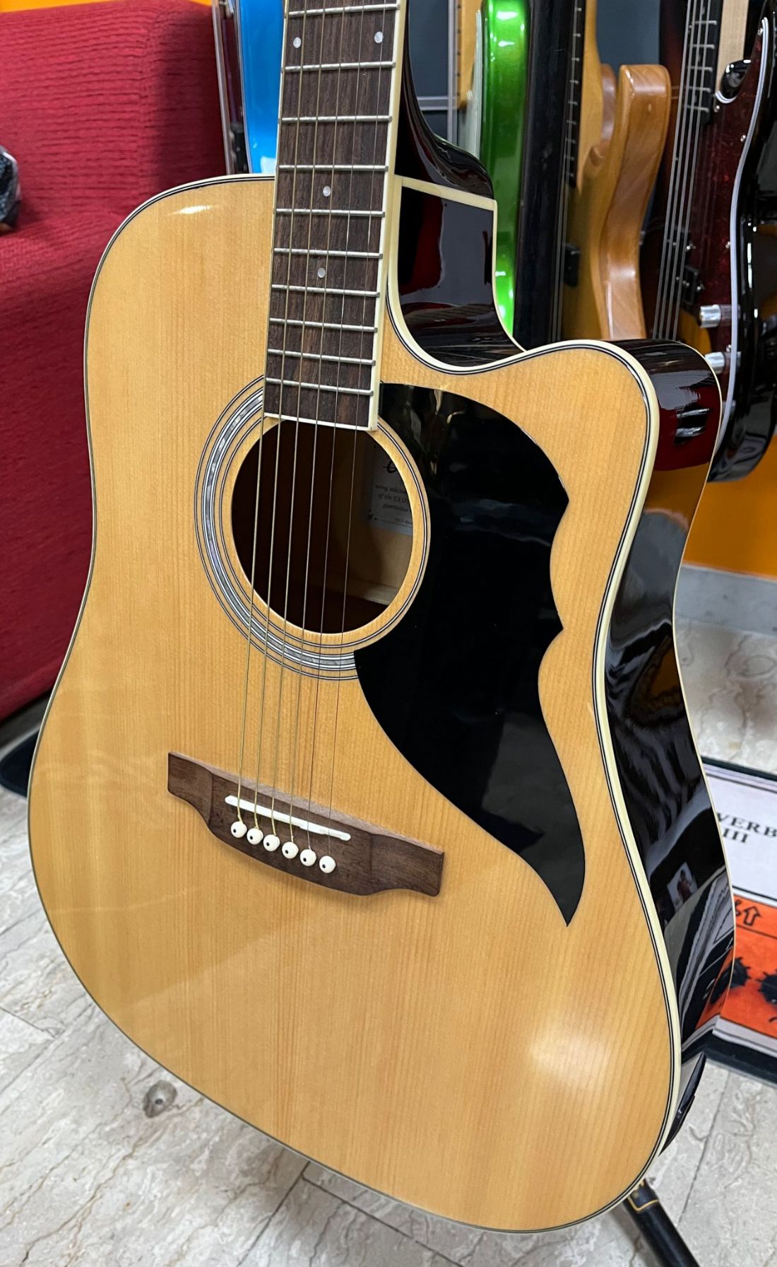 Eko Ranger CW EQ Natural Chitarra acustica elettrificata naturale ...