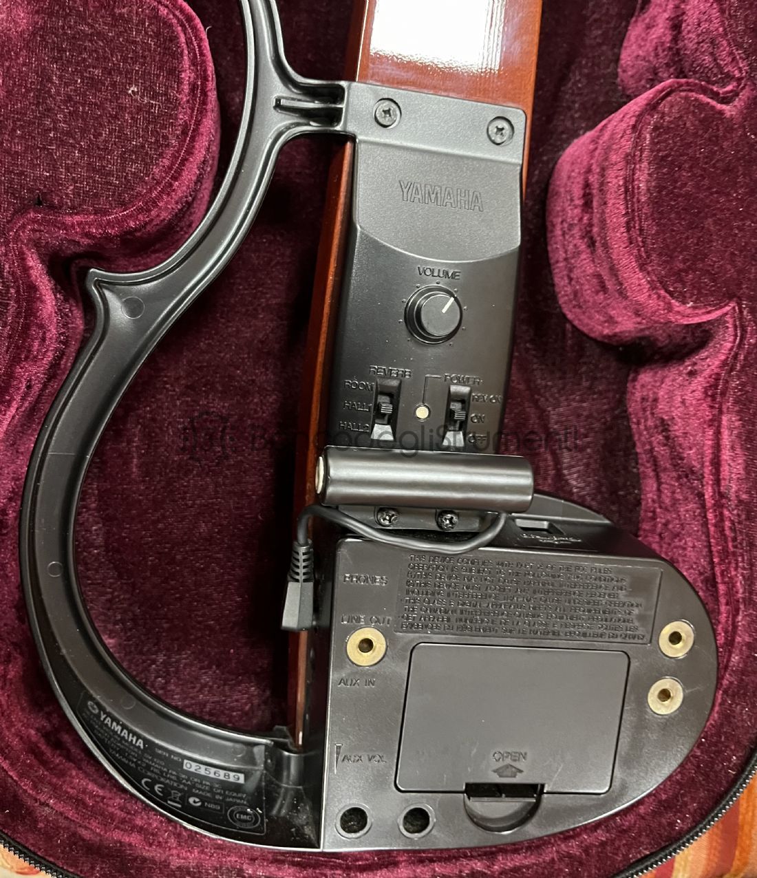 Yamaha SV-120 Violino silent 4/4 - Usato - Banco Degli Strumenti ...