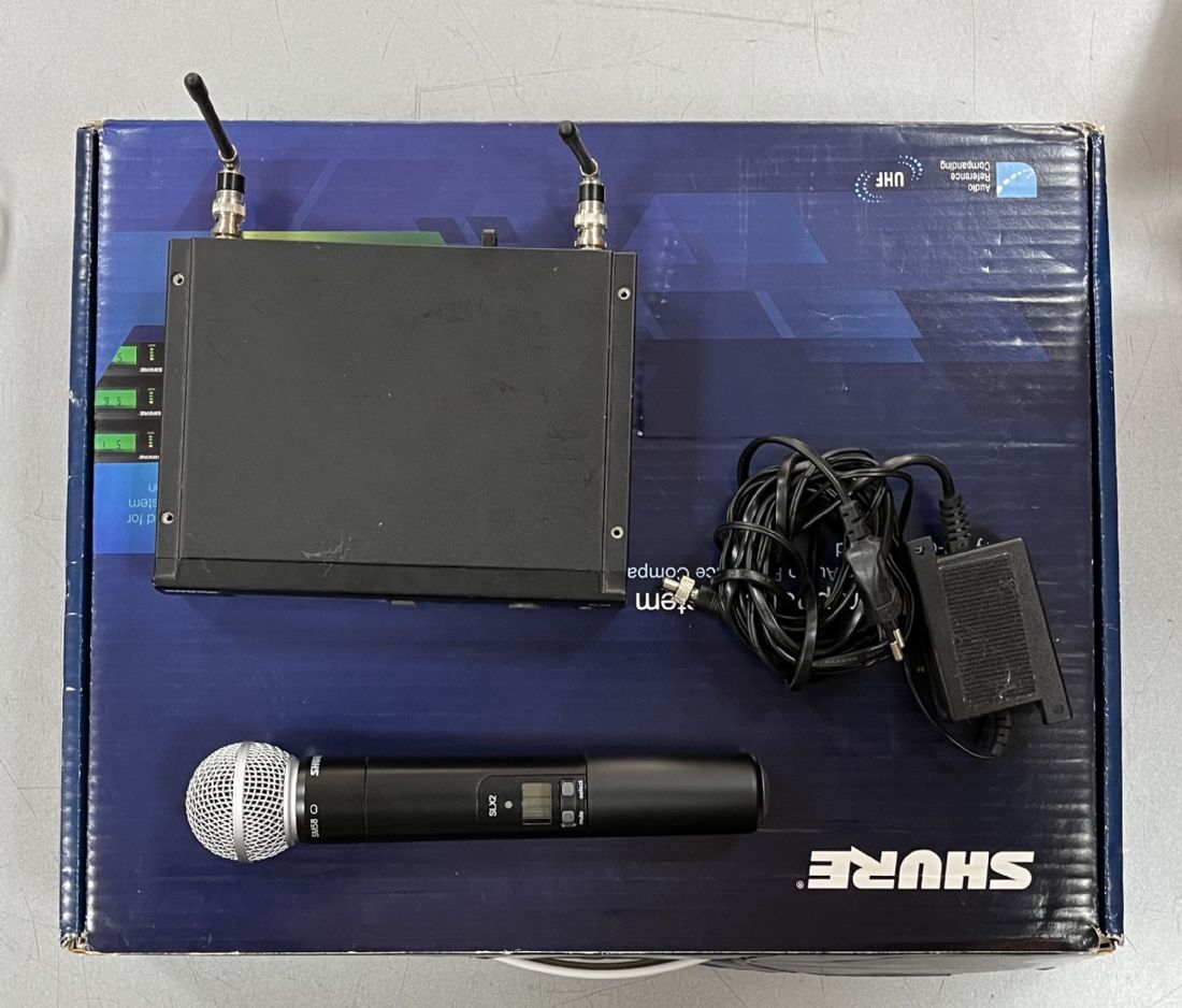 Shure SM58 SLX4 + SLX2 Sistema per microfono wireless - Frequenze 572-596 Mhz - Usato - Banco ...