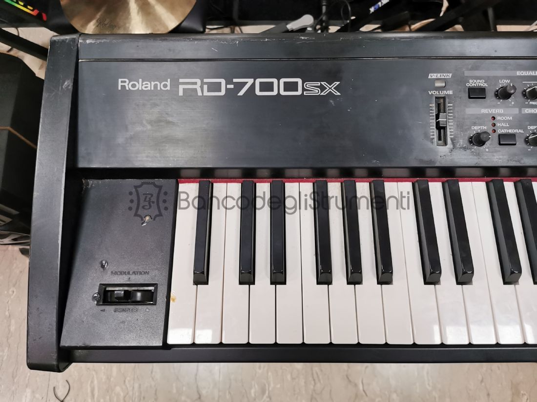 Roland RD-700SX Pianoforte sintetizzatore da palco - Usato - Banco Degli Strumenti - Compra e ...