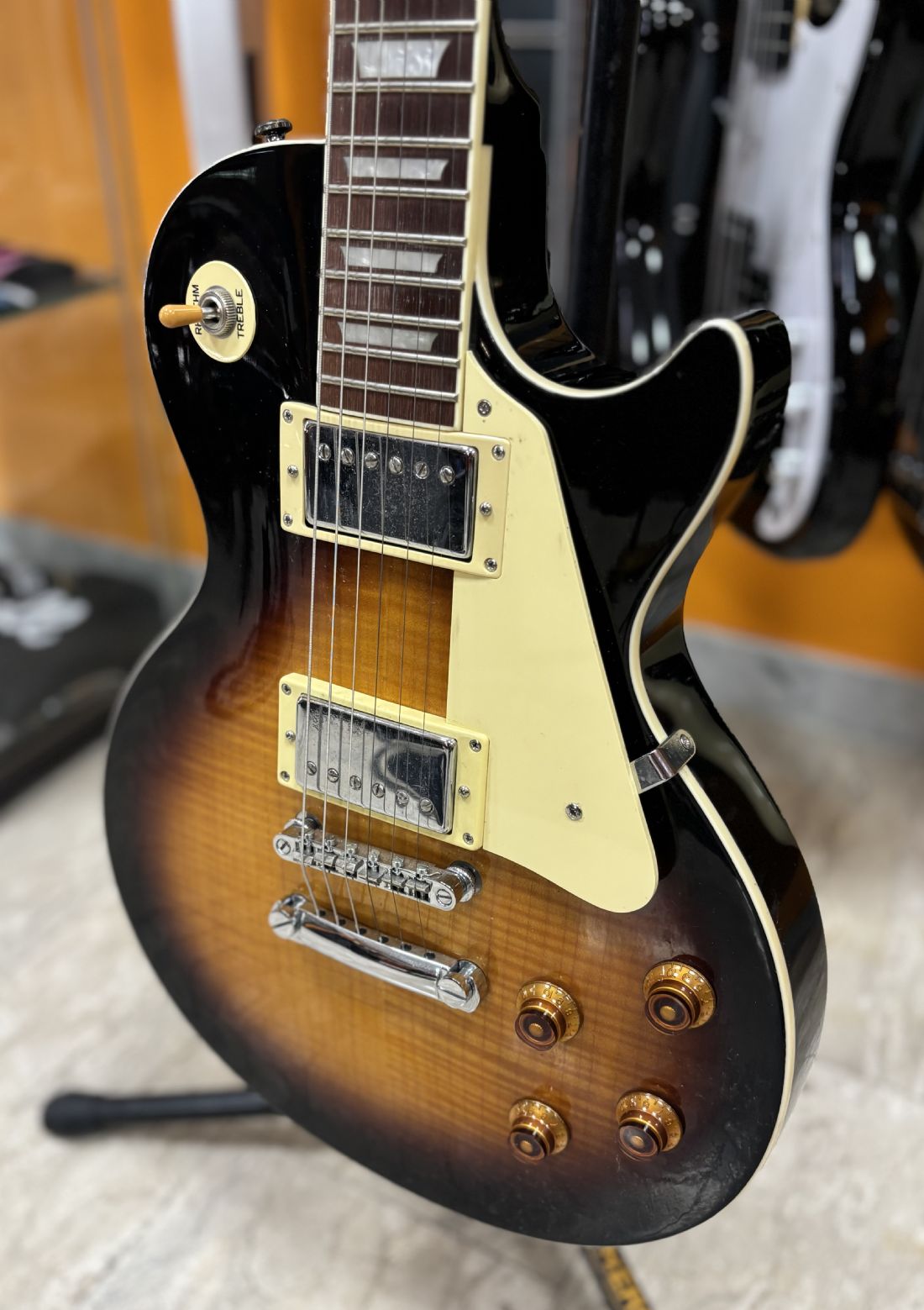 Tokai UALS62F LP Style Flame Brown Sunburst Chitarra elettrica stile ...