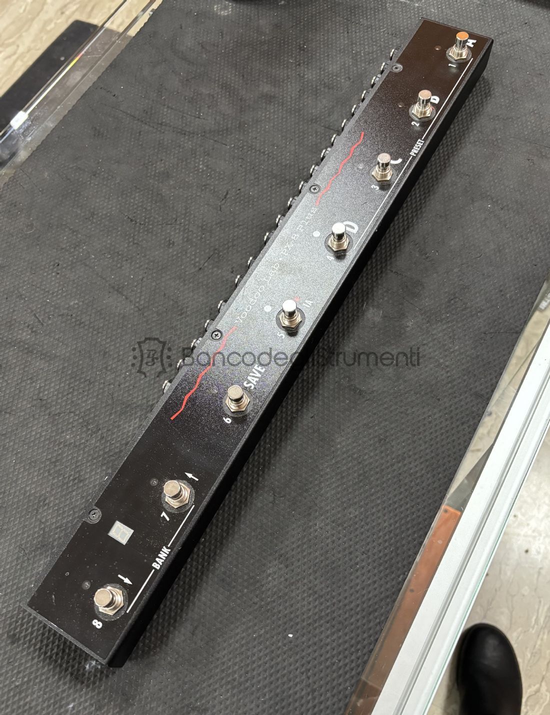 Voodoo Lab PX-8 Plus Pedal Switcher Programmabile con True Bypass ...
